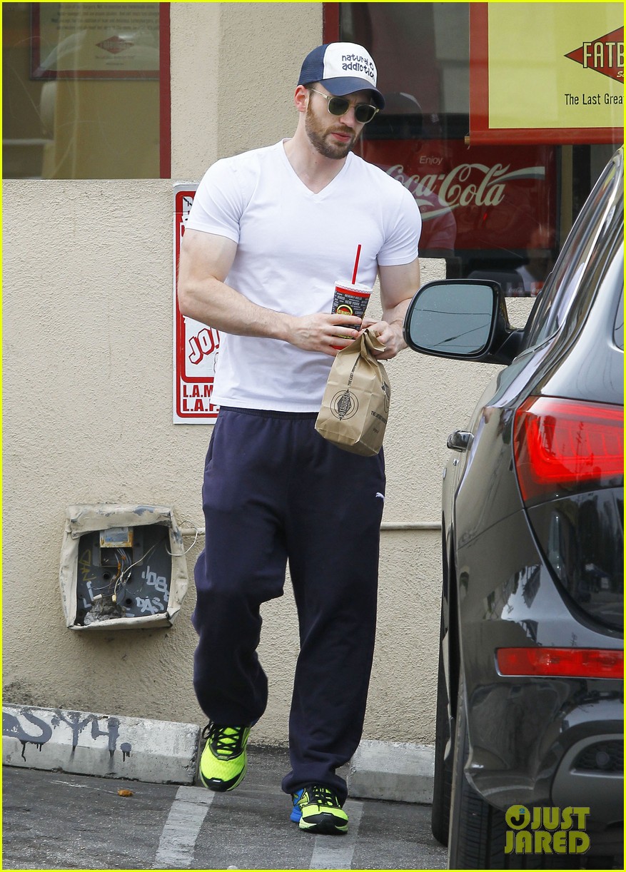 Chris Evans' Muscles Are On Display in His Tight White Tee!: Photo ...
