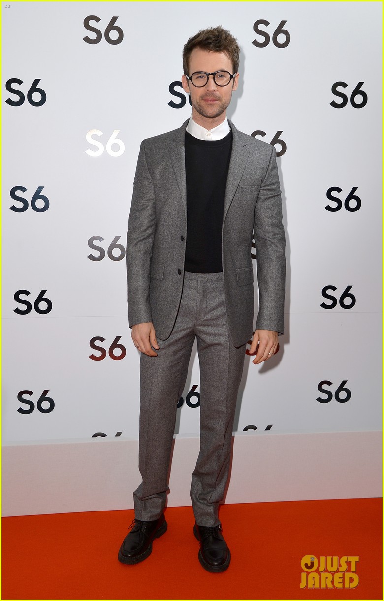 Jared Leto Mingles with Models During Paris Fashion Week: Photo 3320805 ...