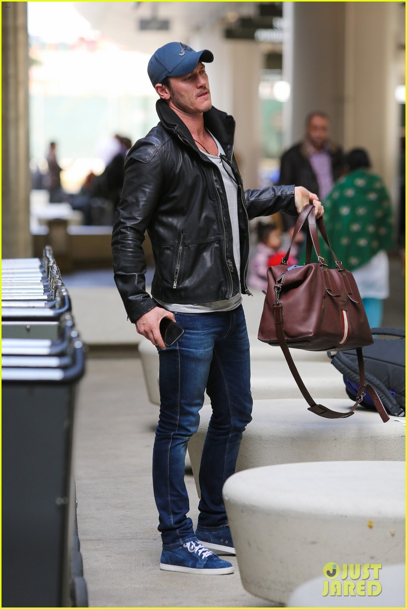 Luke Evans Considers Himself a Master Power Napper: Photo 3316480 ...