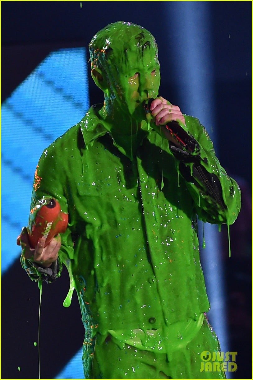 Nick Jonas Gets Slimed & Attempts to Hug Girlfriend Olivia Culpo at ...
