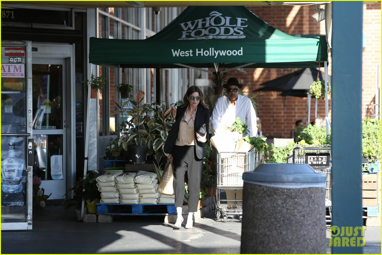 Ellen Pompeo Posts Cute Message as Dr. Grey on Taylor Swift's Instagram ...