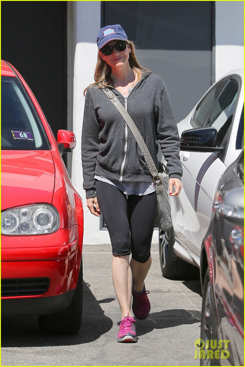 Renee Zellweger is One Happy Gym Goer in Beverly Hills: Photo 3334196 ...