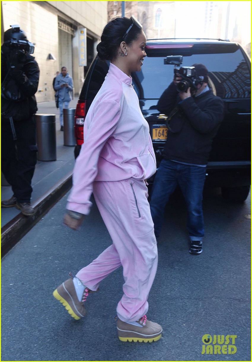 Rihanna Is Dior's First Black Spokesperson!: Photo 3325304 | Fashion ...