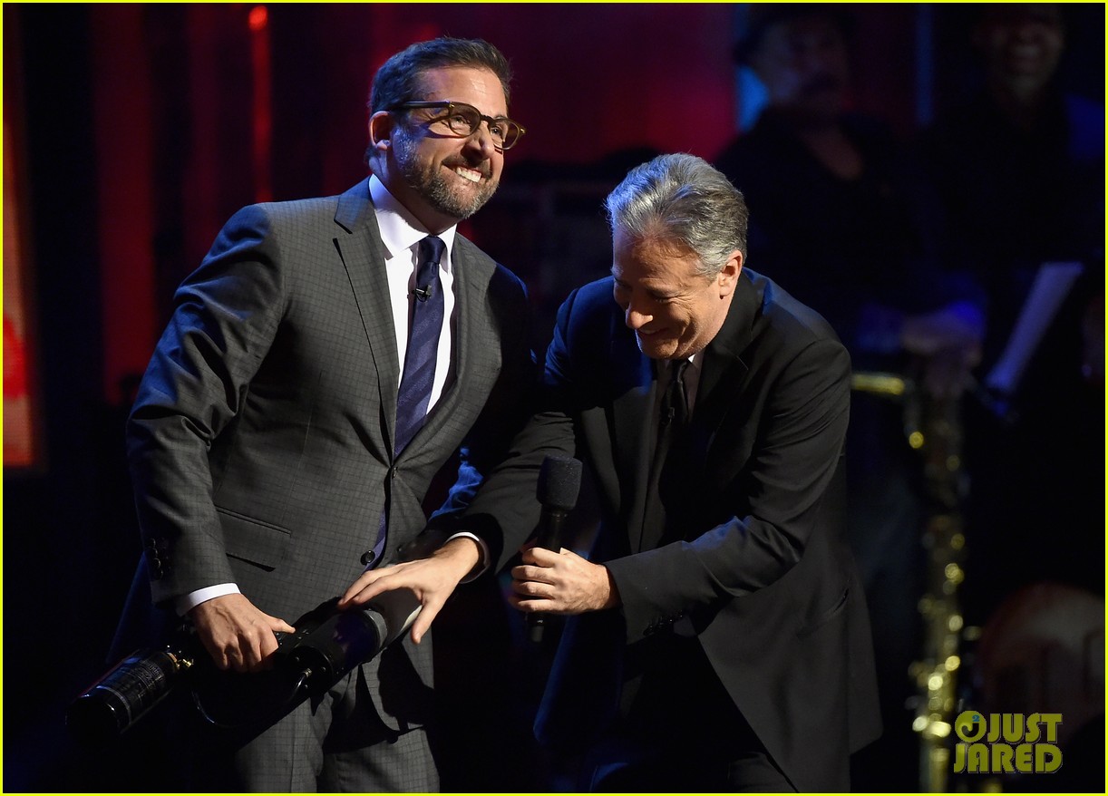 Paul Rudd & Maya Rudolph Bring the Laughs to Night Of Too Many Stars ...