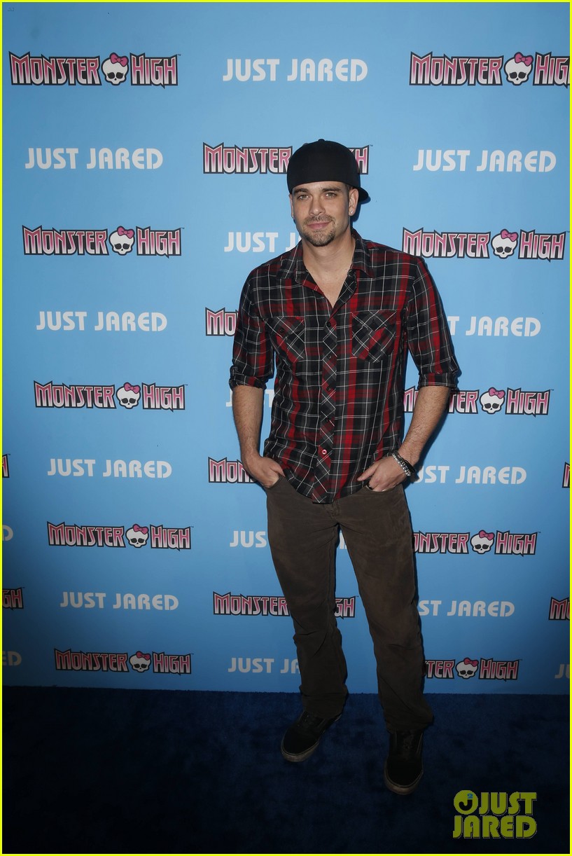 Mark Salling & Max Adler Throw It Back to 'Glee Days' with JJ!: Photo ...