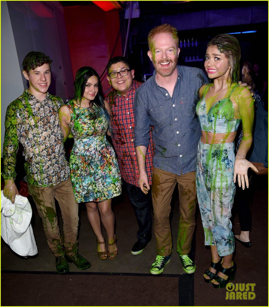 Sarah Hyland Gets Slimed With 'Modern Family' Cast at Kids Choice Award ...