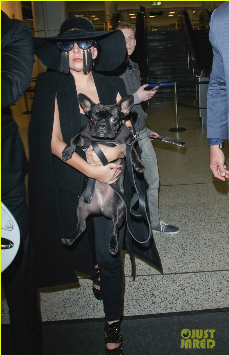 Lady Gaga's Painful Childhood Is Detailed in Her Mom's Essay: Photo ...