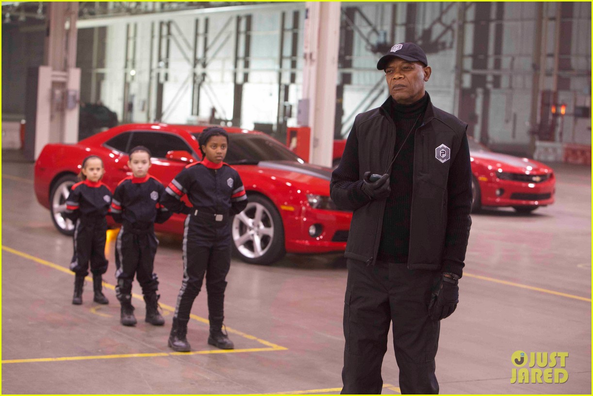 Hailee Steinfeld Is Assigned a Rough Mission in 'Barely Lethal' Exclusive Clip - Watch Now ...