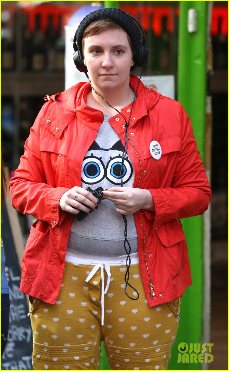 Lena Dunham Takes the Director's Chair for 'Girls': Photo 3350525 ...