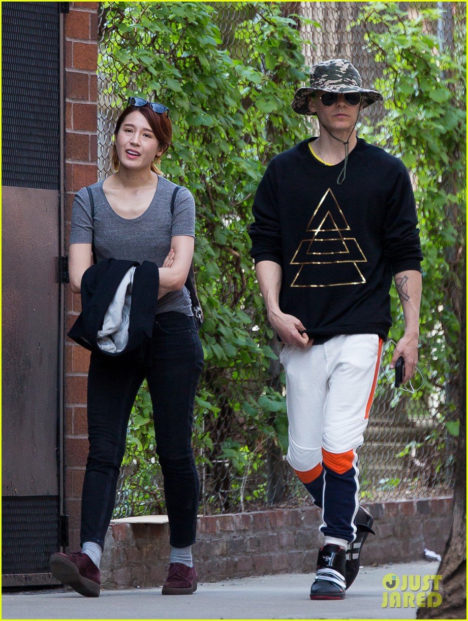 Jared Leto Bares His Muscles Again in a Batman Tank Top!: Photo 3358447 ...