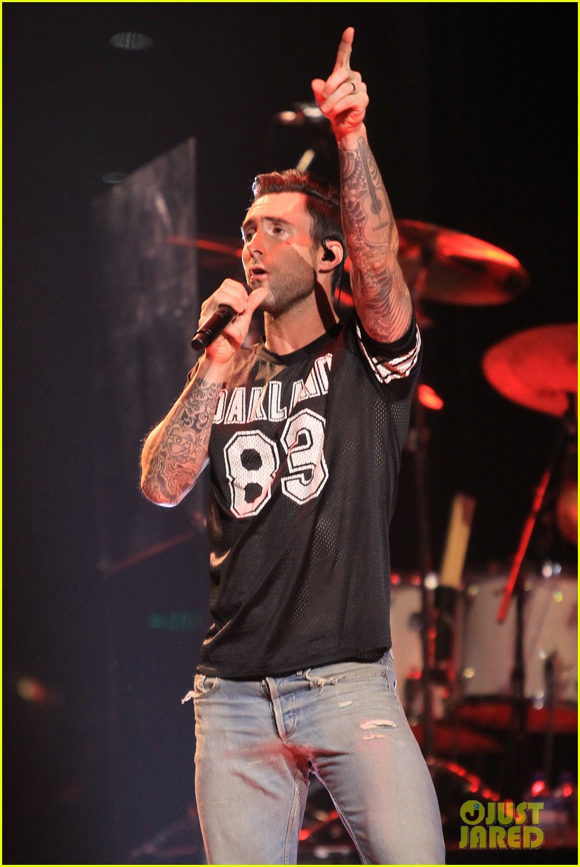 Adam Levine's First Artist Rozzi Crane Releases Debut EP!: Photo ...