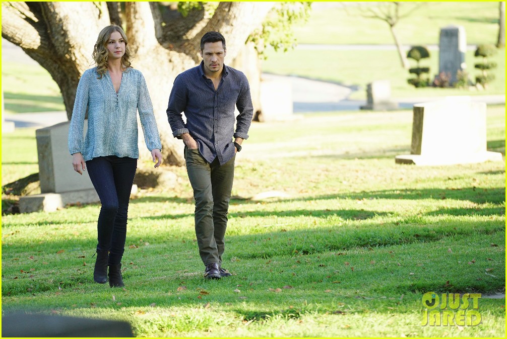 'Revenge' Cast Reacts to Cancellation - Read the Tweets!: Photo 3358466 ...