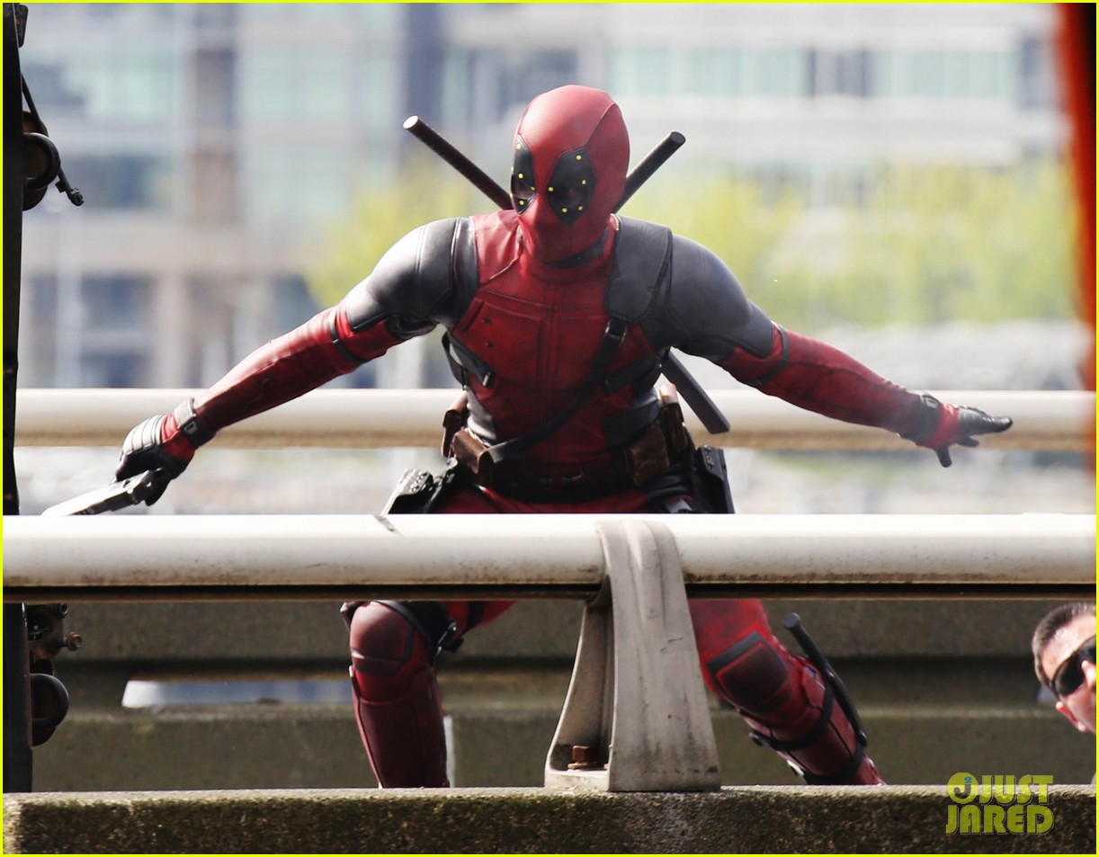 Ryan Reynolds's Full 'Deadpool' Suit Gets Pictured on Set!: Photo ...