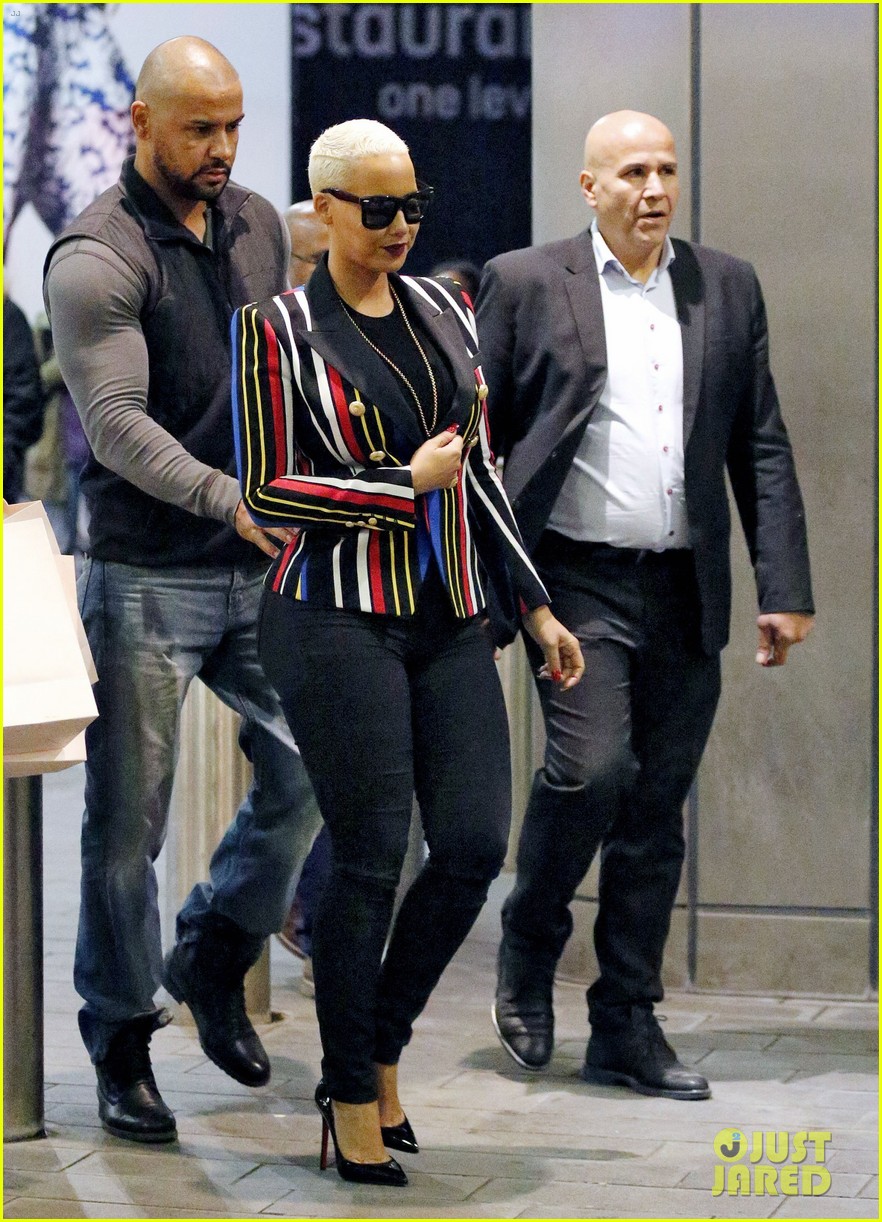 Amber Rose Stars in Amy Schumer's Hilarious 'Milk Milk Lemonade' Music ...