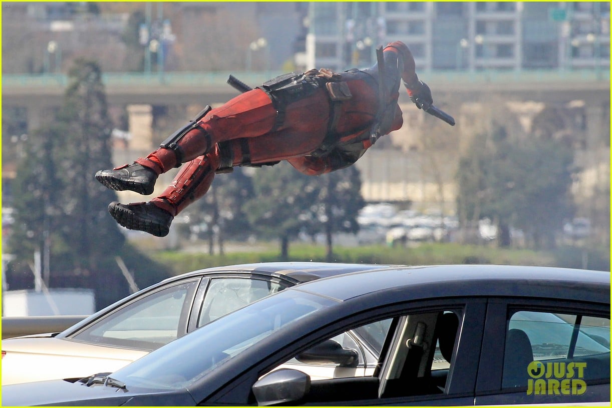 Ryan Reynolds Photographed Unmasked in the 'Deadpool' Suit!: Photo ...
