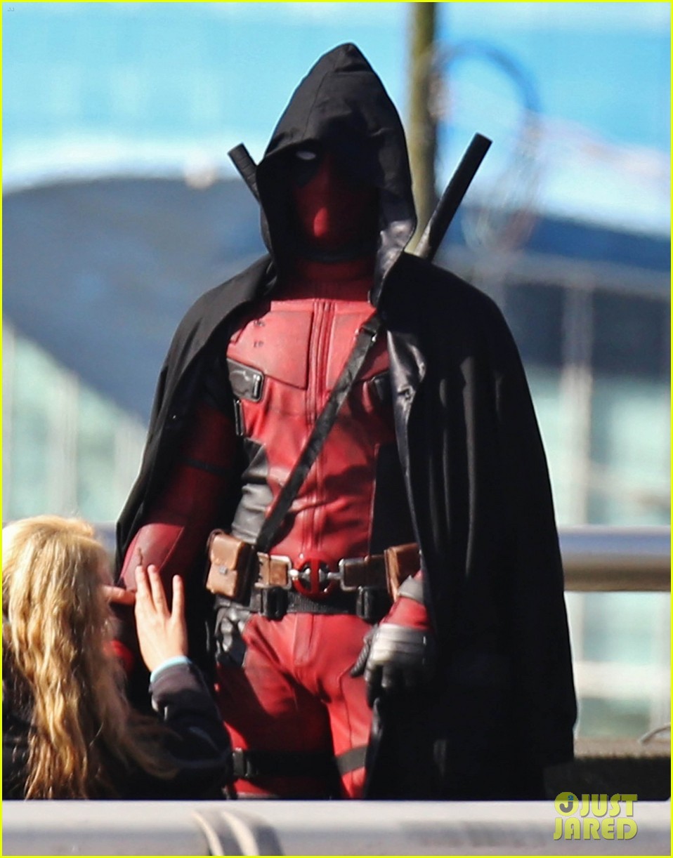 Ryan Reynolds Photographed Unmasked in the 'Deadpool' Suit!: Photo ...