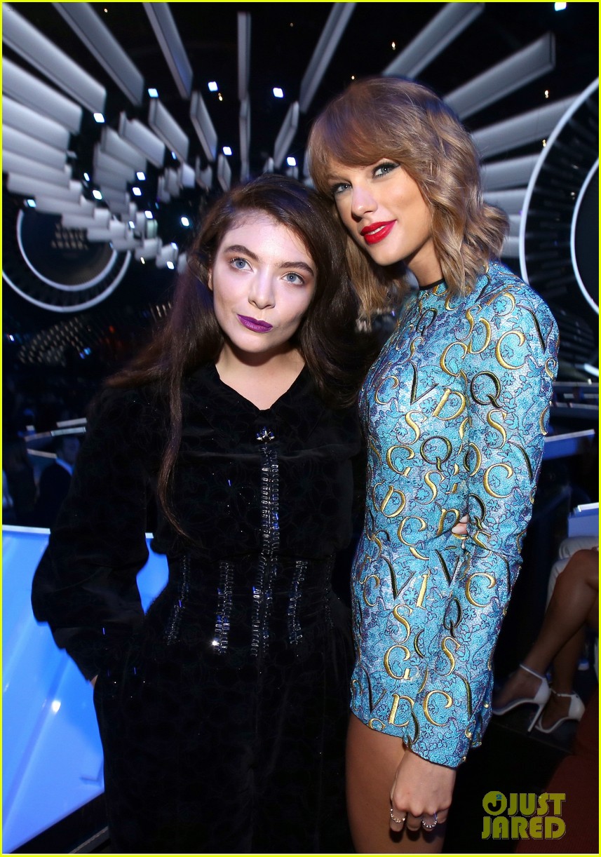 Taylor Swift Slams Reports That She & Lorde Are Fighting: Photo 3341587 ...