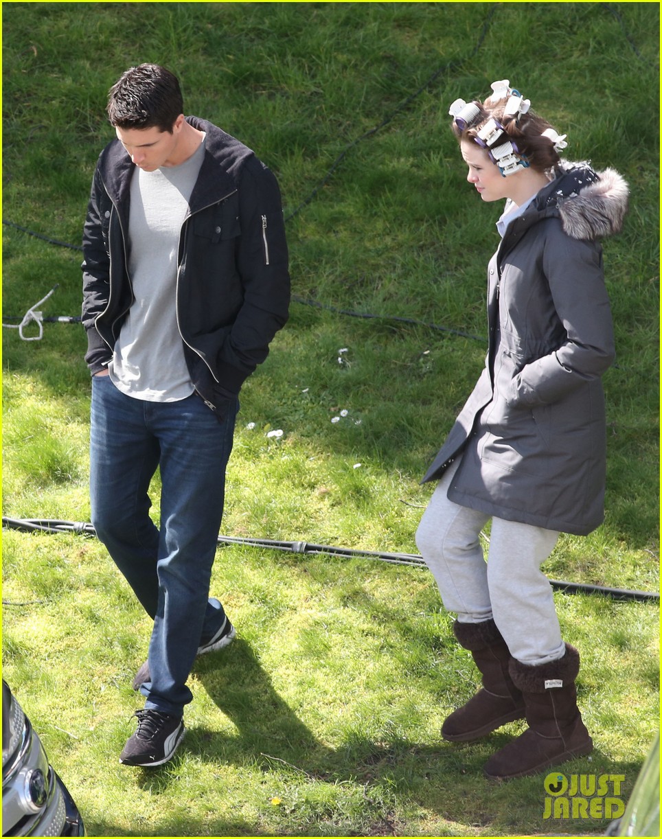 Victor Garber Attends [SPOILER]'s Wedding On 'The Flash': Photo 3339342 ...