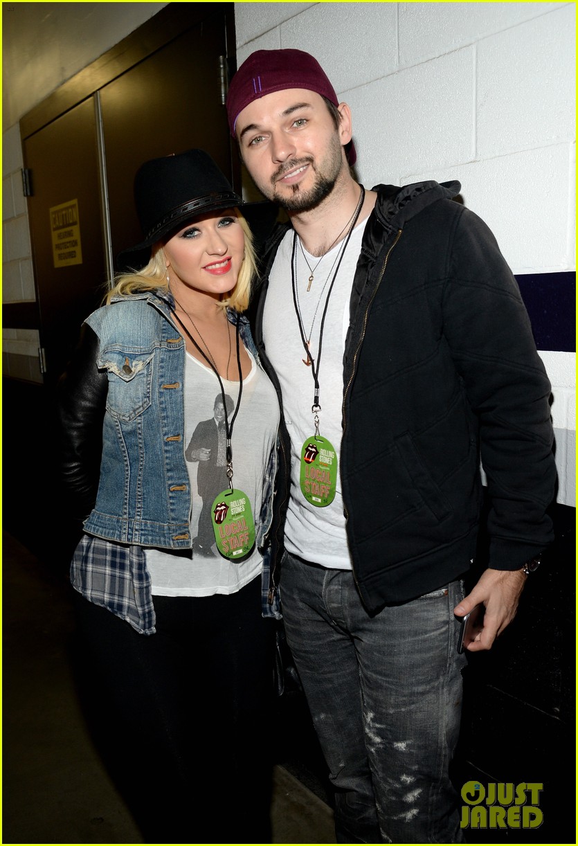 Christina Aguilera & Fiance Matthew Rutler Cuddle Up at Rolling Stones ...