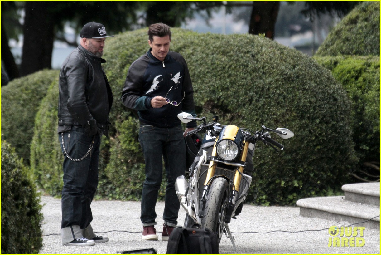 Orlando Bloom Promotes Custom BMW S 1000 R Motorcycle in Italy: Photo ...