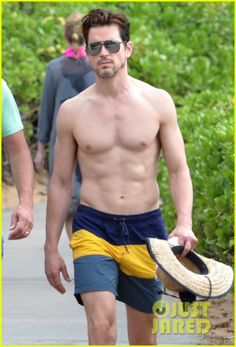 Matt Bomer Goes Shirtless in Hawaii with Husband Simon Halls: Photo 3373987 | Matt Bomer ...