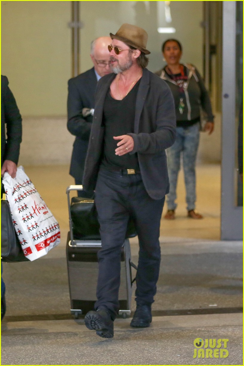 Brad Pitt, Angelina Jolie, & Their Kids Are Big 'Pitch Perfect' Fans ...