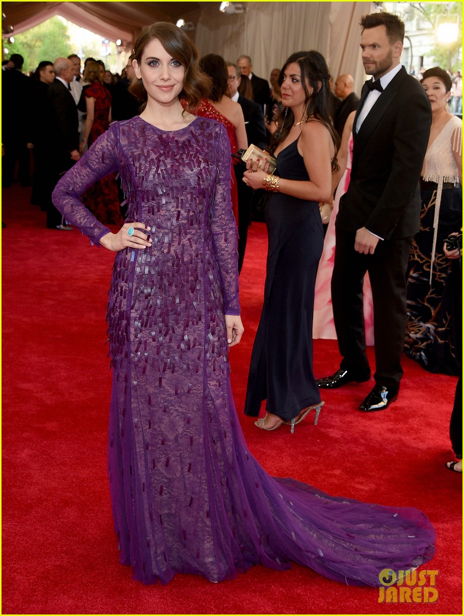 Alison Brie Wears Sheer & Lacy Purple Dress at Met Gala 2015: Photo ...