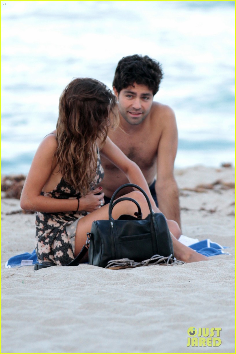 Shirtless Adrian Grenier Hits Miami Beach Before 'Entourage' Press Tour: Photo 3375722 | Adrian ...