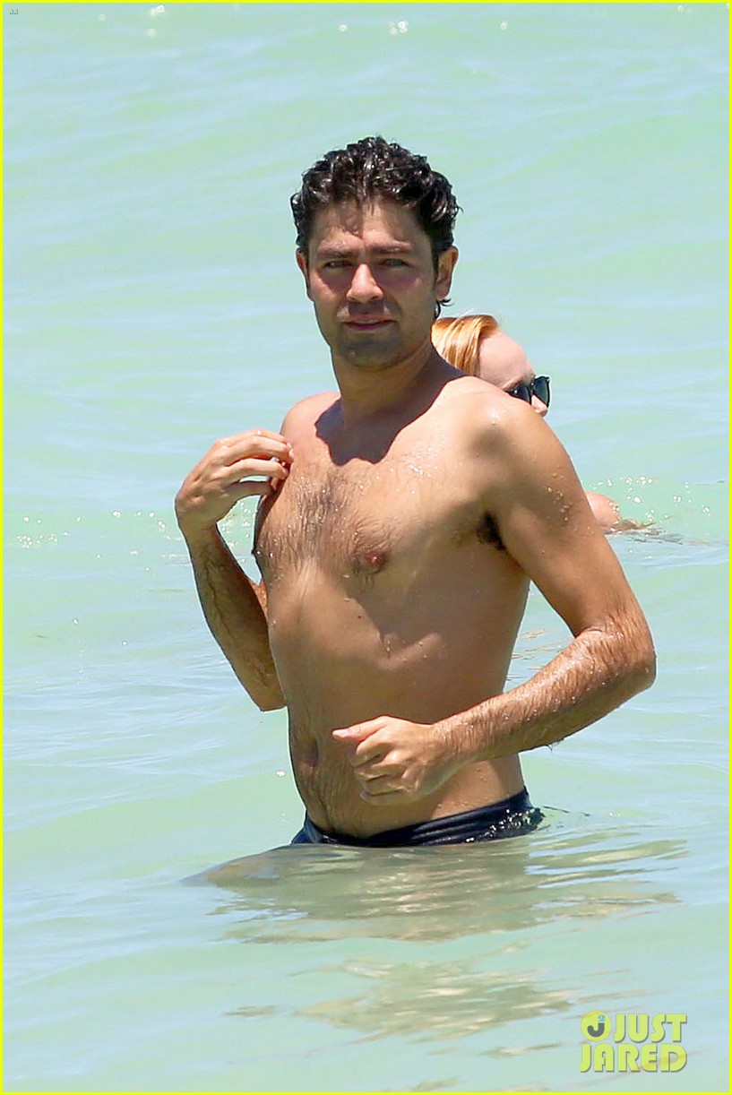 Shirtless Adrian Grenier Hits Miami Beach Before 'Entourage' Press Tour: Photo 3375761 | Adrian ...