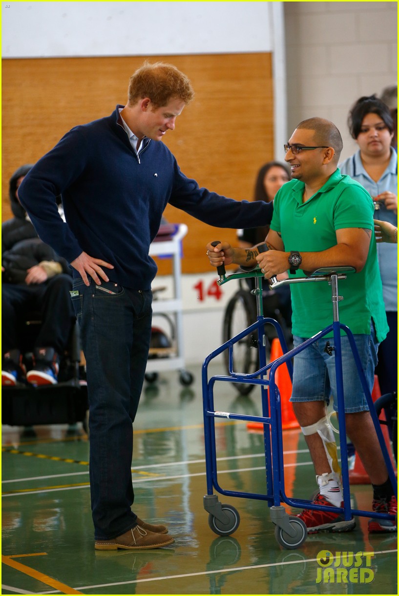 Prince Harry Plays Pool & Ping Pong in New Zealand: Photo 3370798 ...