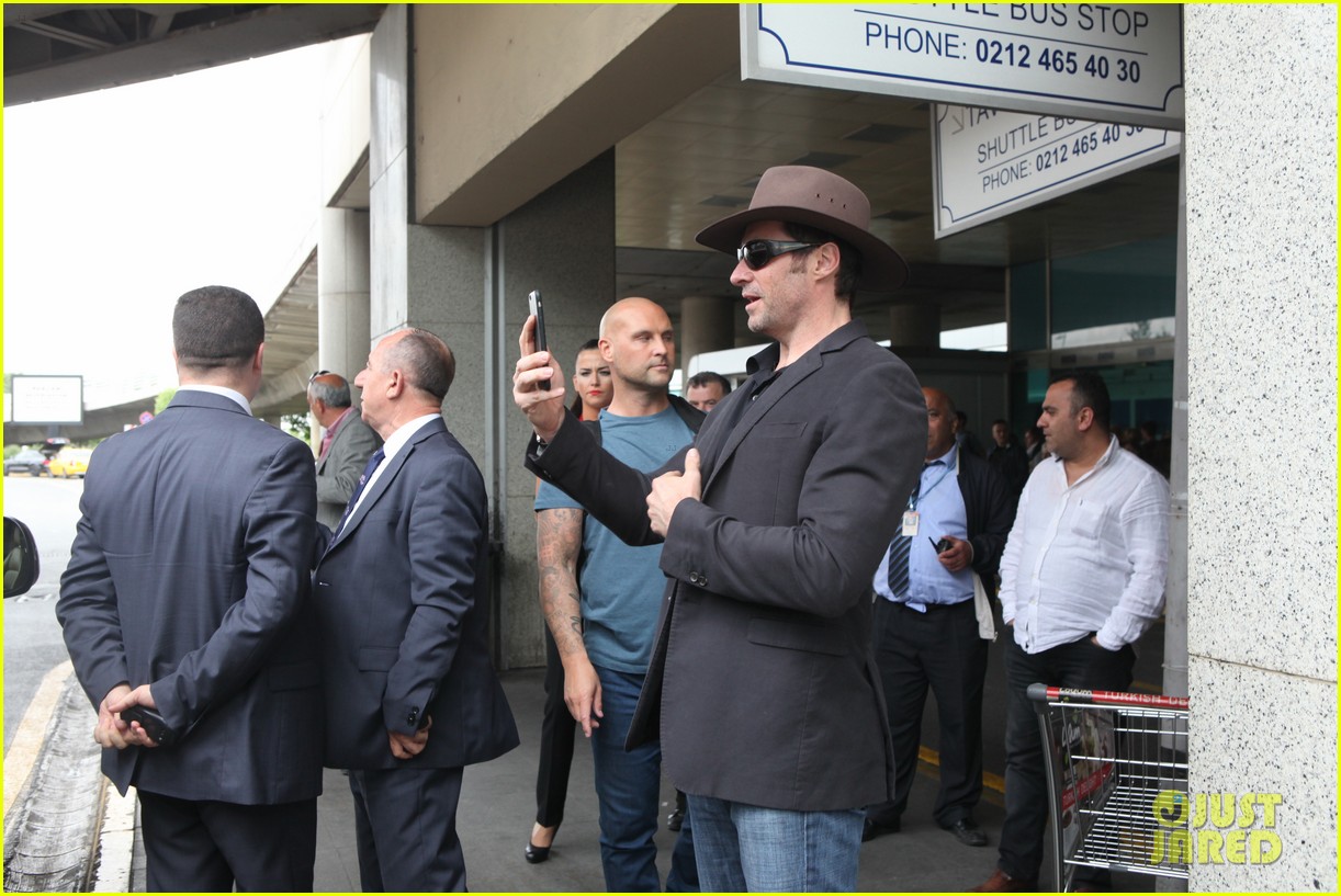 Hugh Jackman Happily Touches Down in Istanbul: Photo 3381653 | Hugh ...