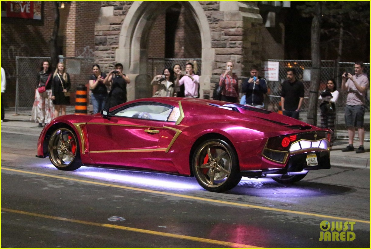 Jared Leto & Margot Robbie's Stunt Doubles Film Cool New 'Suicide Squad ...