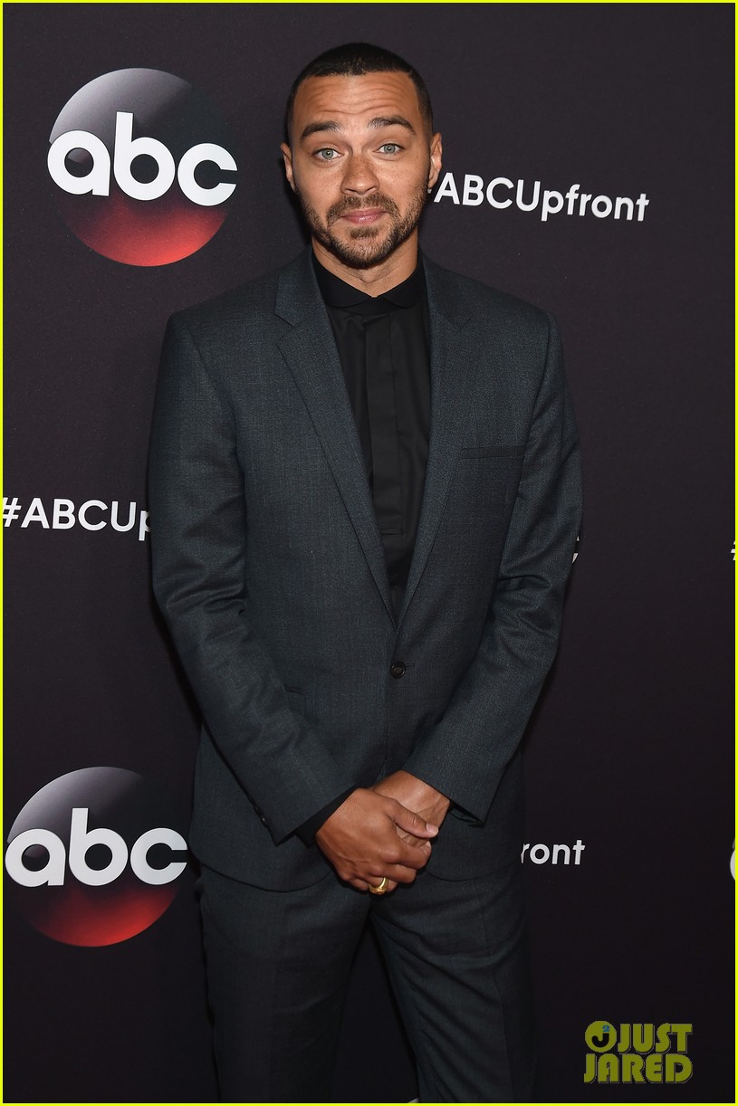 Ellen Pompeo Introduces Mireille Enos to Shondaland at ABC Upfront 2015 ...