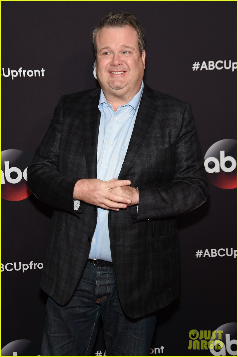 Ellen Pompeo Introduces Mireille Enos to Shondaland at ABC Upfront 2015 ...