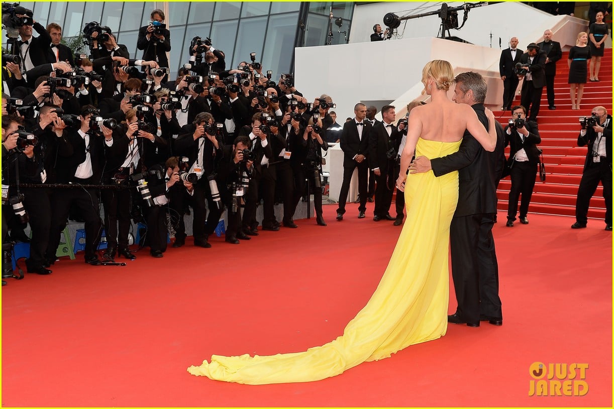 Charlize Theron & Sean Penn Walk the Red Carpet for 'Mad Max' Cannes ...