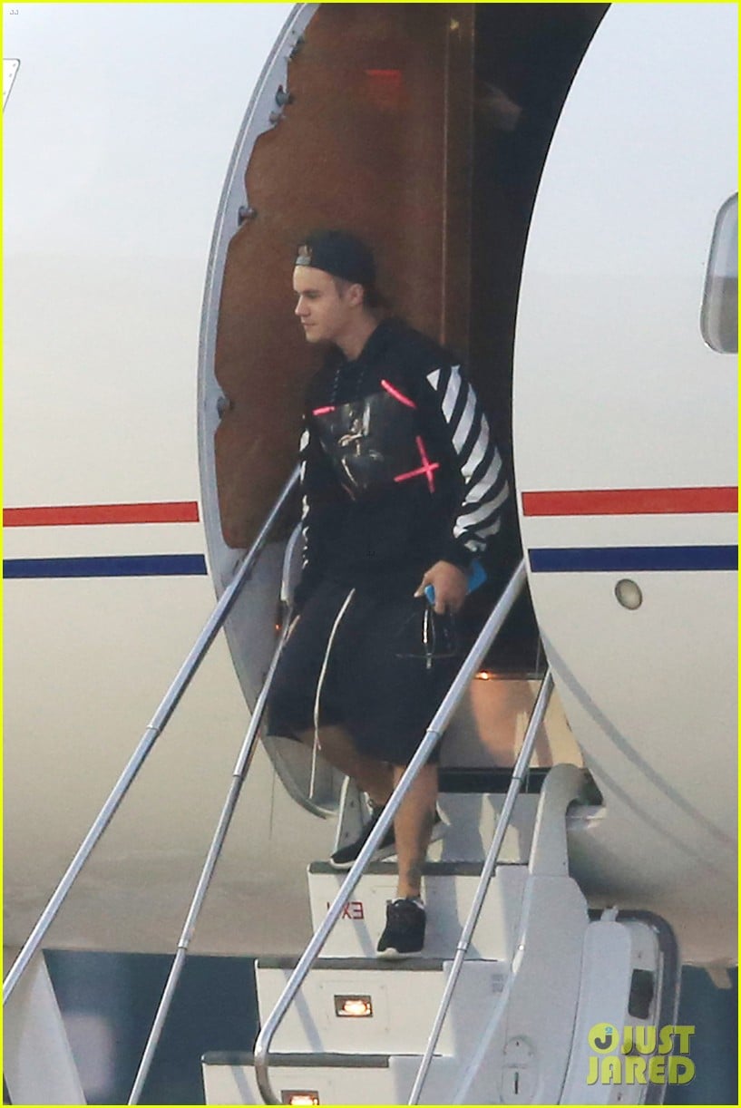 Justin Bieber Travels Down to Sydney for Hillsong Church: Photo 3404160 ...