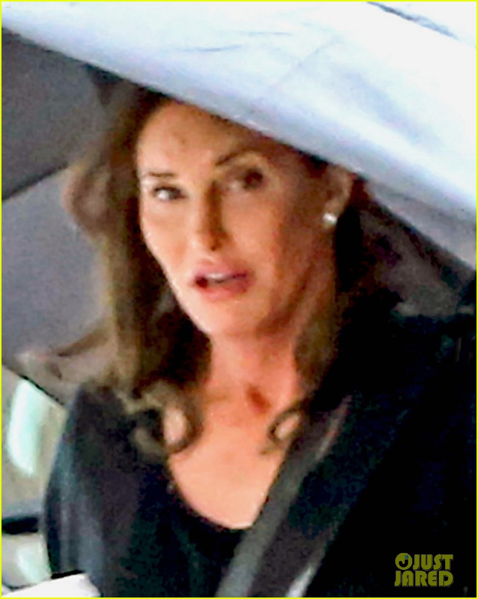 Caitlyn Jenner Makes First Public Appearance Since Transition: Photo ...
