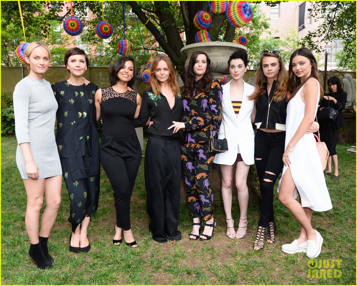 Miranda Kerr, Alexa Chung & Liv Tyler Have A Garden Party at Stella ...