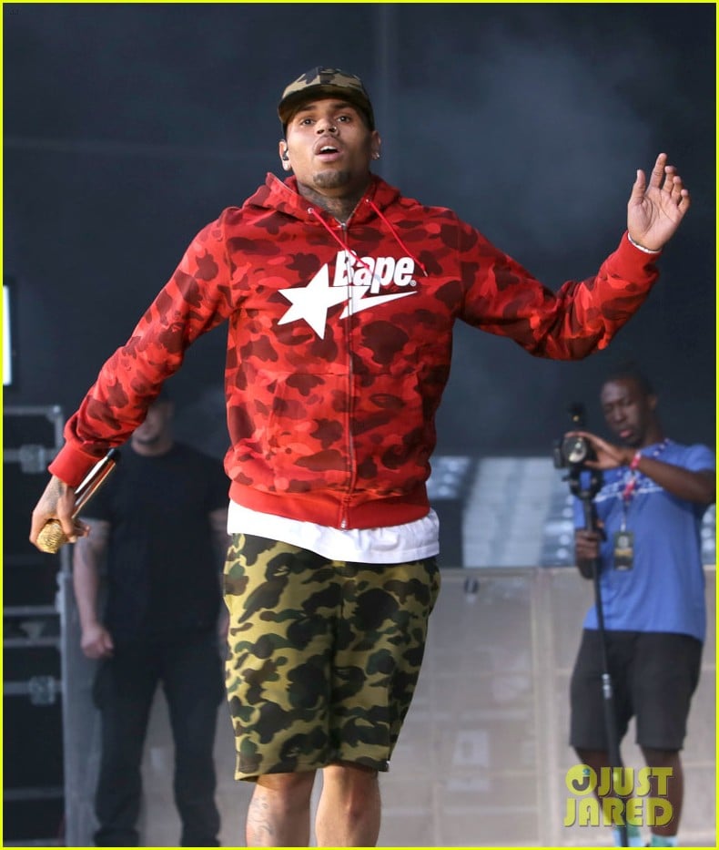 Nicki Minaj, Chris Brown & Shirtless Big Sean Hit The Stage at Summer ...