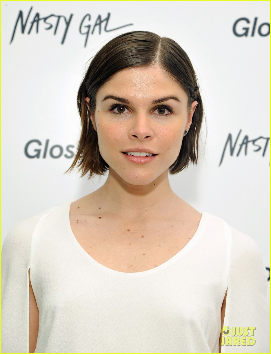 Jennifer Tonkin's Instagram, Twitter & Facebook on IDCrawl