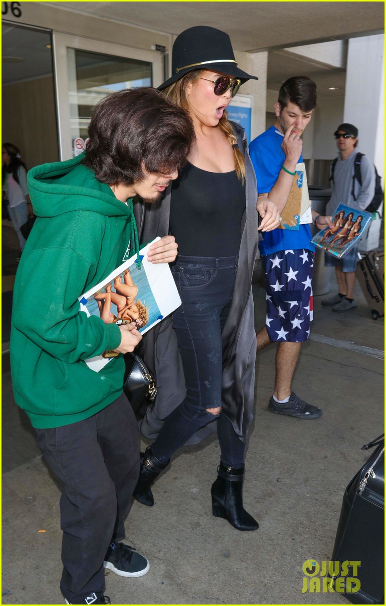 Chrissy Teigen Recounts Suffering Major Wardrobe Malfunction at CFDAs ...