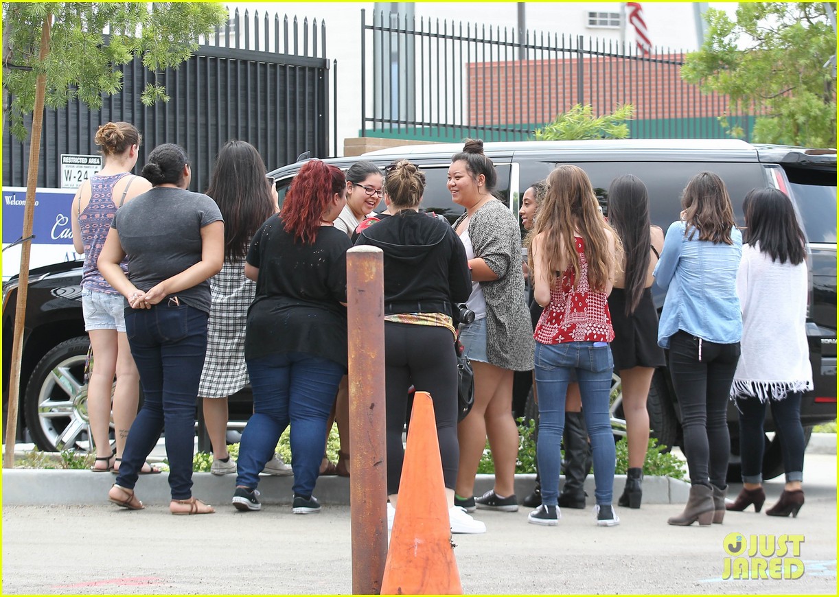 One Direction's Louis Tomlinson Thanks Fans for Support: Photo 3422058 ...