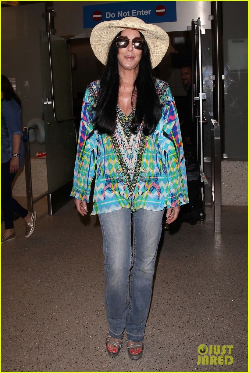 Cher Steps Out Looking Healthy After Bogus 'Dying' Rumors: Photo ...