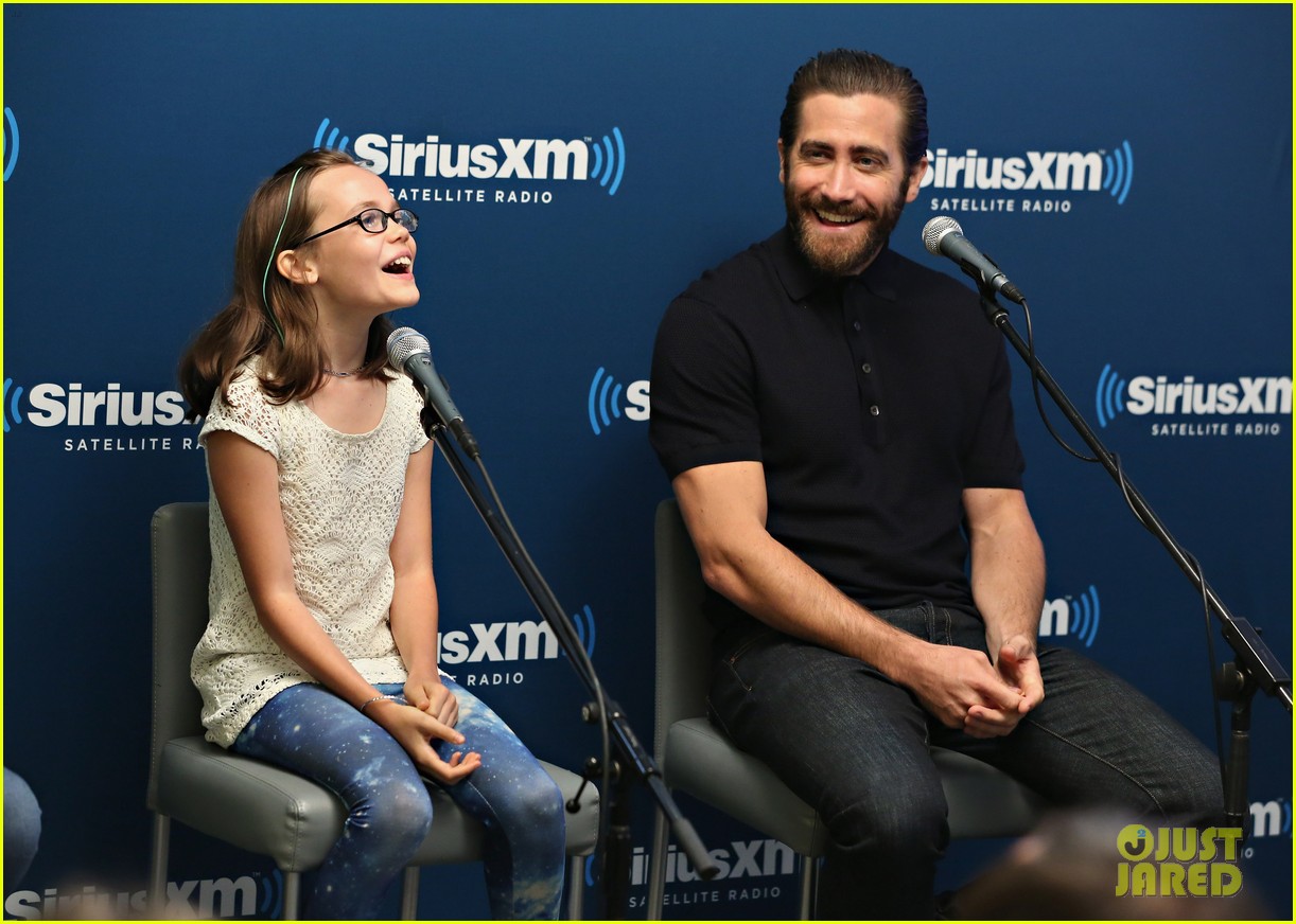 Jake Gyllenhaal Gets Slapped in the Face by Jimmy Fallon!: Photo ...