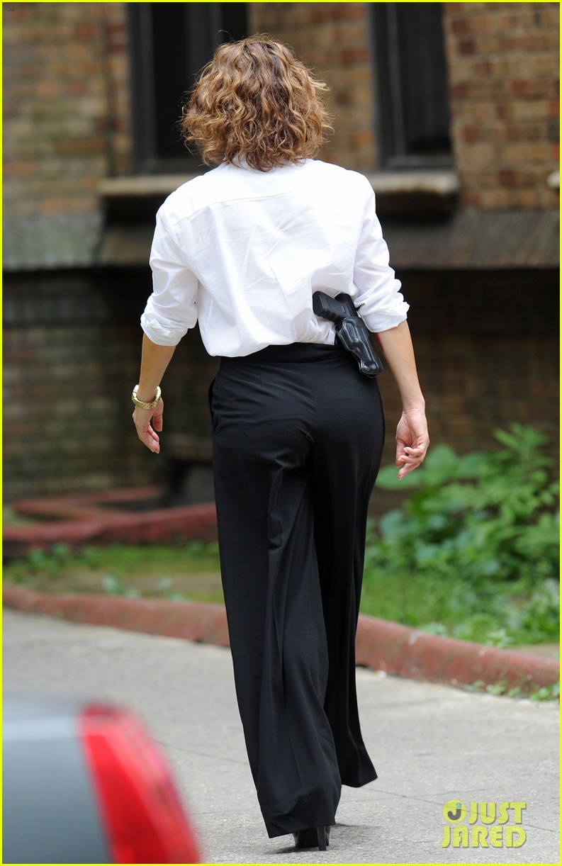 Jennifer Lopez Films 'Shades of Blue' Scenes With Dayo Okeniyi: Photo ...