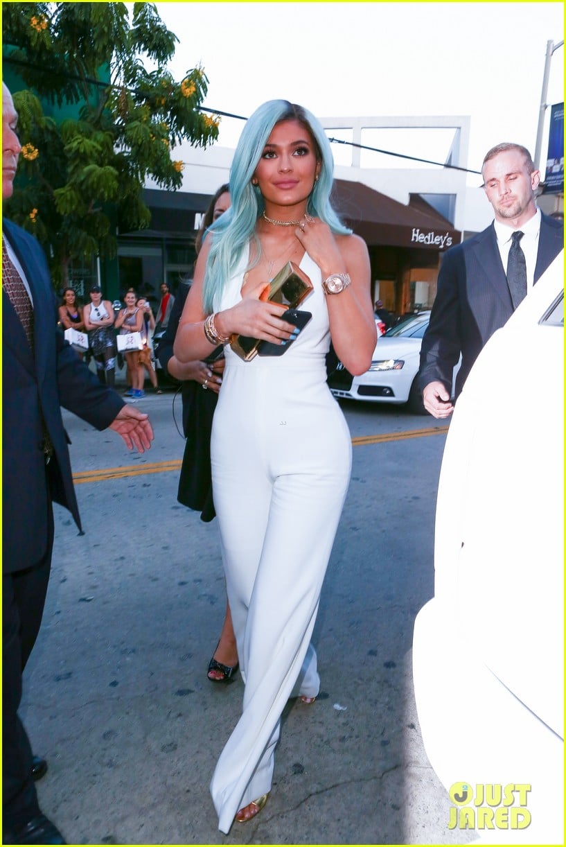 Kylie Jenner Has Blue Hair Again - See the New Photos!: Photo 3412395 ...