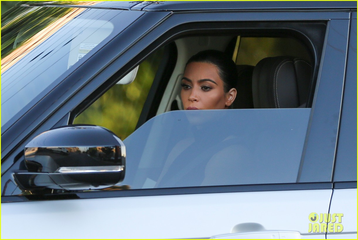 Kim & Khloe Kardashian Flaunt Curvaceous Bodies at Van Nuys Studio ...