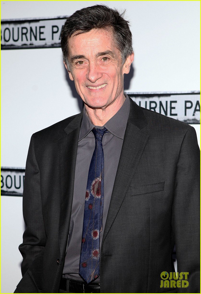 Roger Rees Dead - 'Cheers & 'West Wing' Actor Dies at 71: Photo 3413152 ...