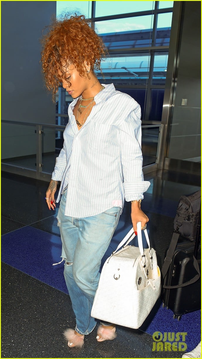 Rihanna Announces Her New Fragrance 'RiRi' - See the Ad!: Photo 3421416 ...