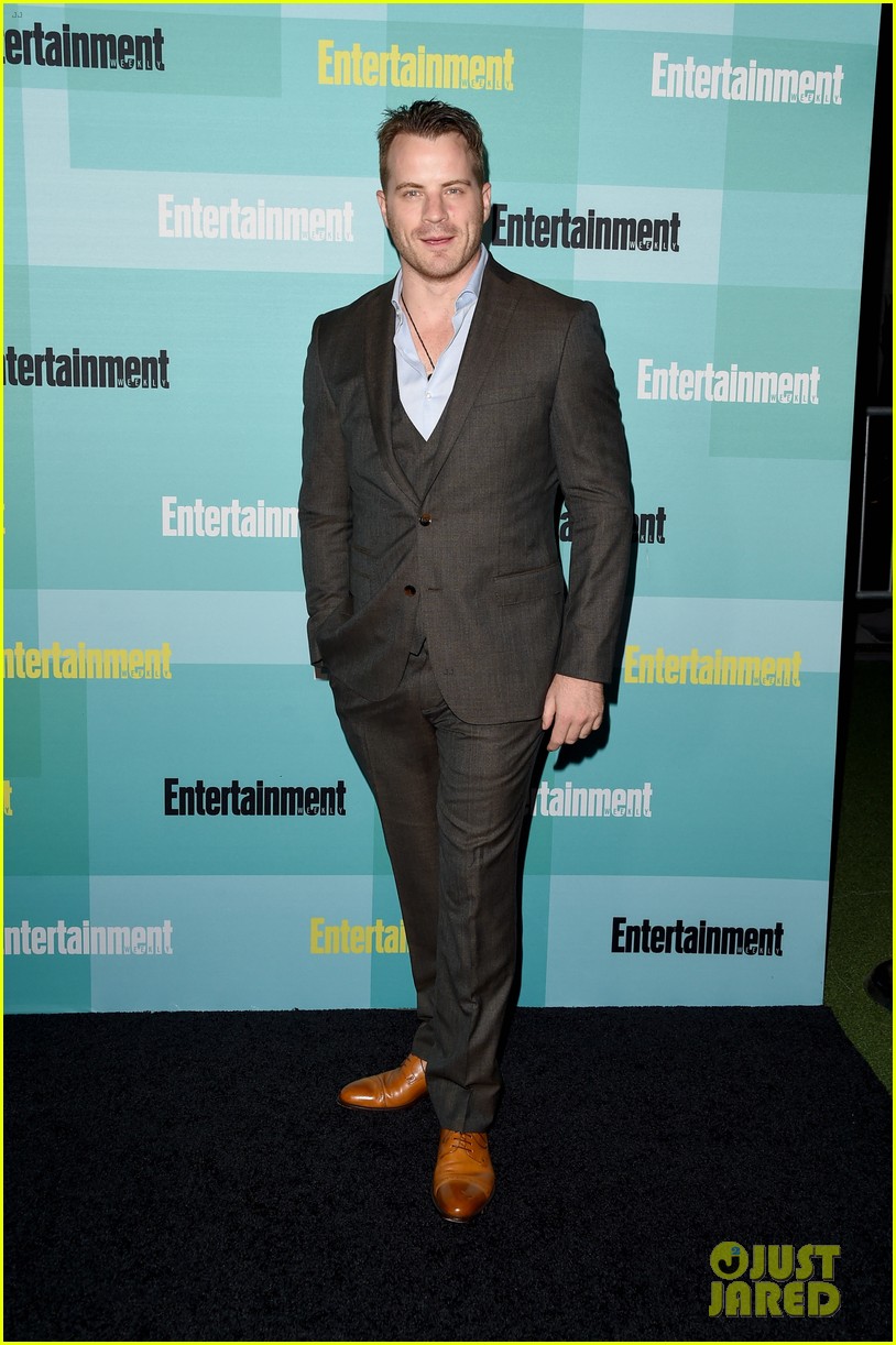 Sam Heughan & Reeve Carney Hit Up EW's Comic-Con Bash!: Photo 3414240 ...